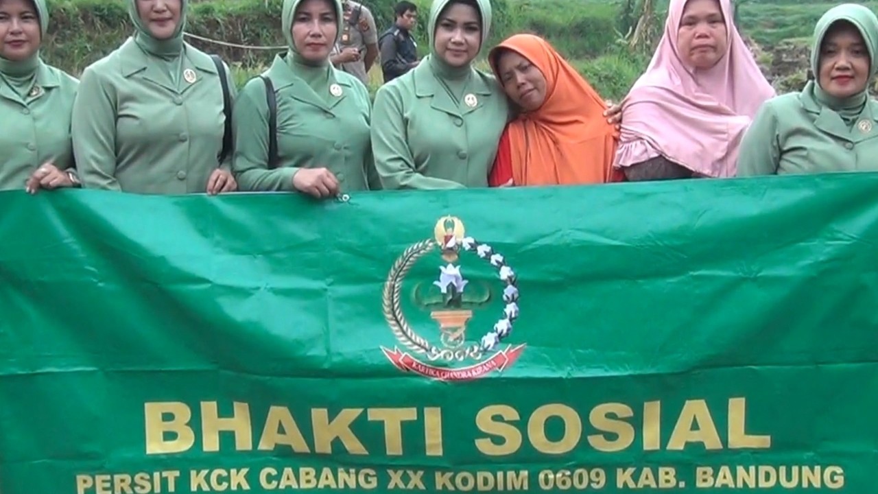Streaming POLRES CIMAHI DAN KODIM 0609 KIRIMKAN BANTUAN LOGISTIK PADA ...